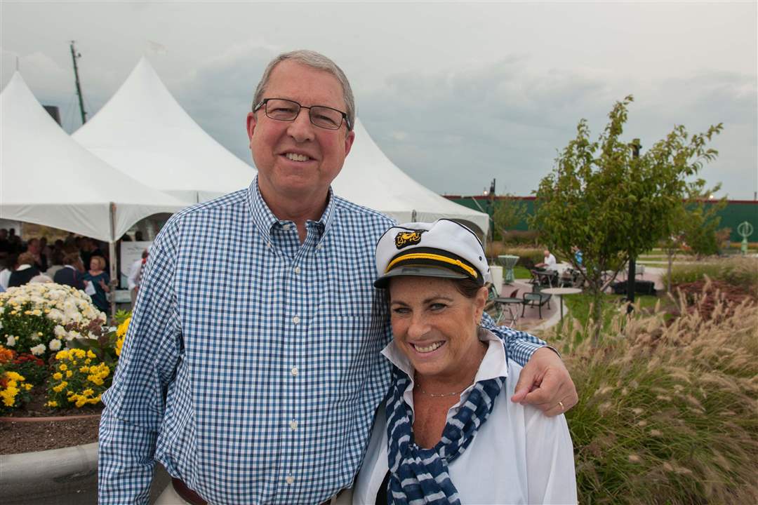 On the Town: 9-28 - The Blade