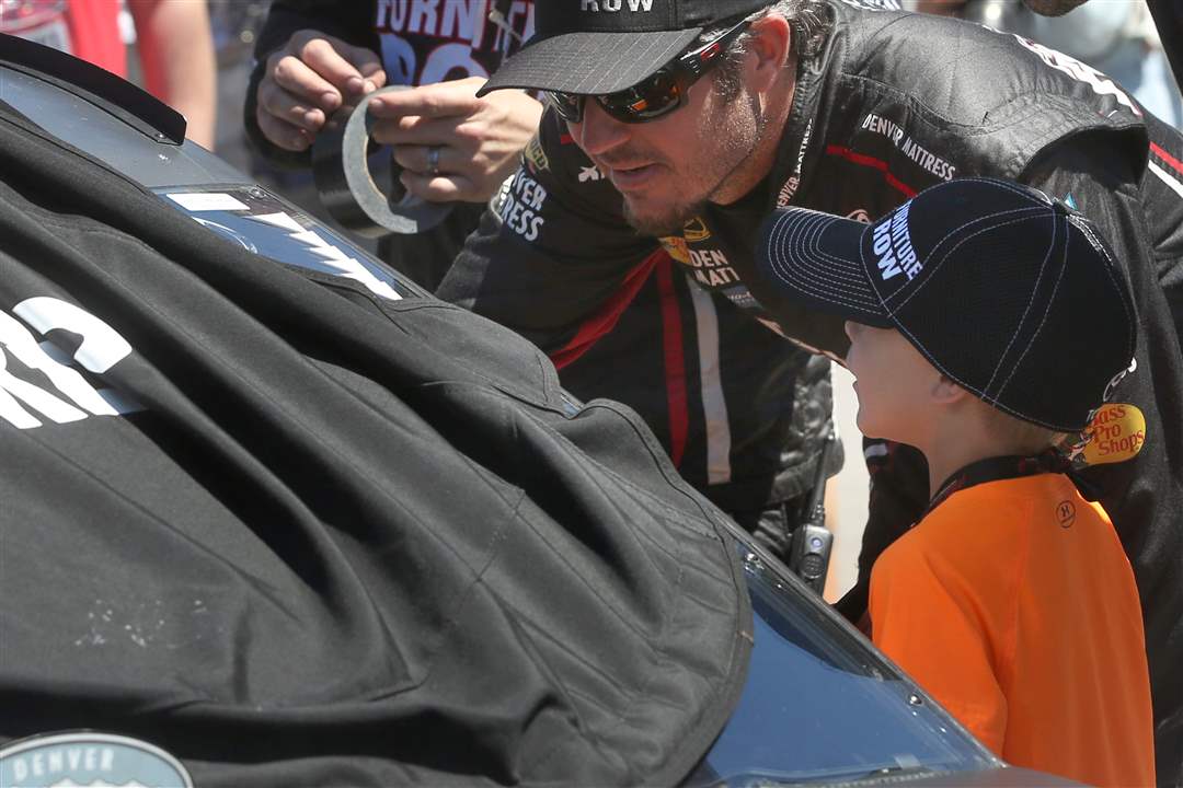 IN PICTURES: Joey Logano wins at MIS - The Blade