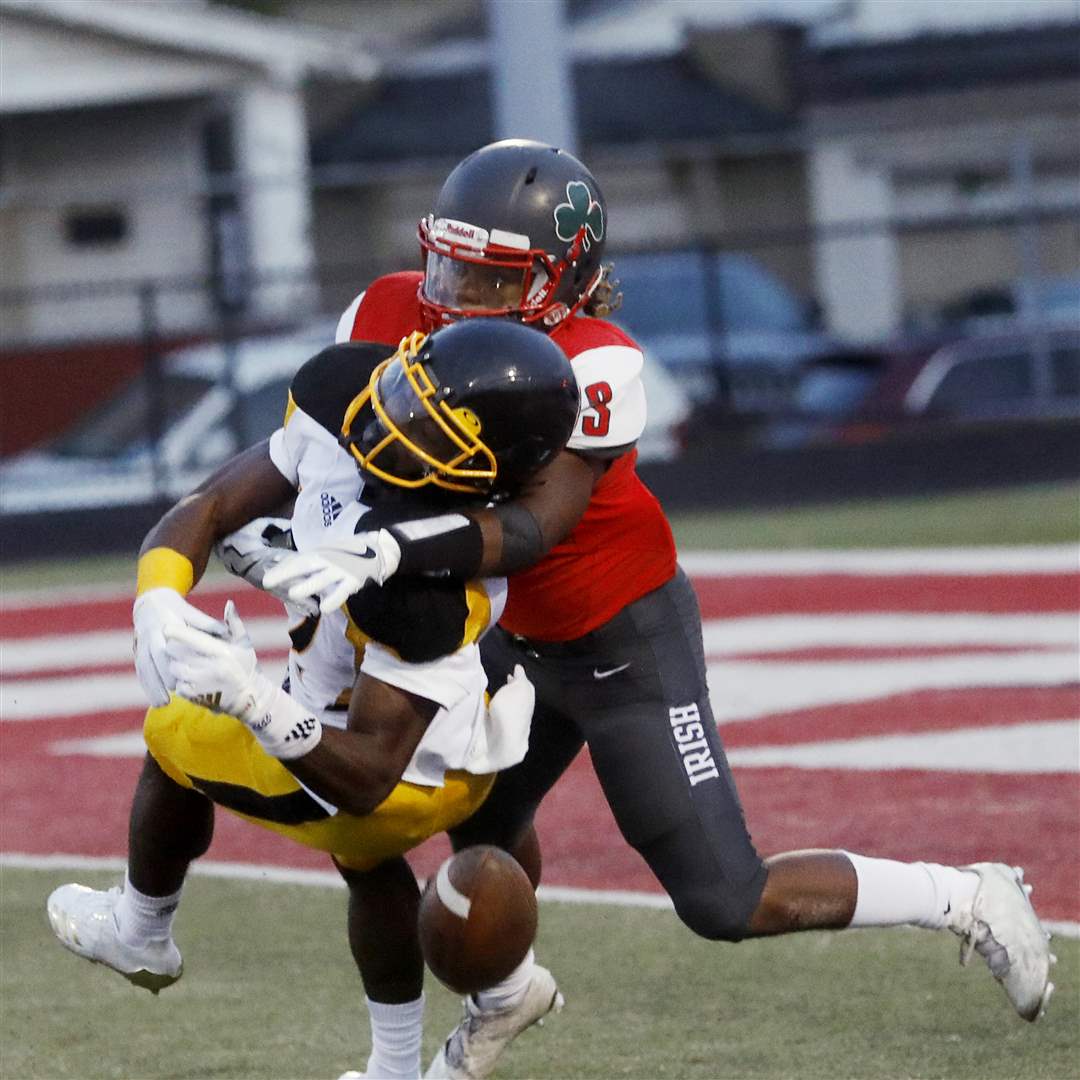 IN PICTURES: Central Catholic 21, Detroit Martin Luther King 13 - The Blade